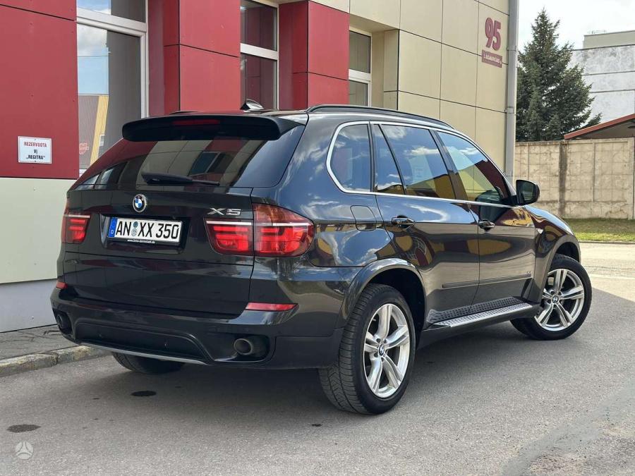 Melns BMW X5 2011 Kėdainiai, ar dzinēja tilpumu 2.99 L un nobraukumu 284 tūkst. km par 11900 €, foto 5 vietnē AUTOMOTO.COM.LV