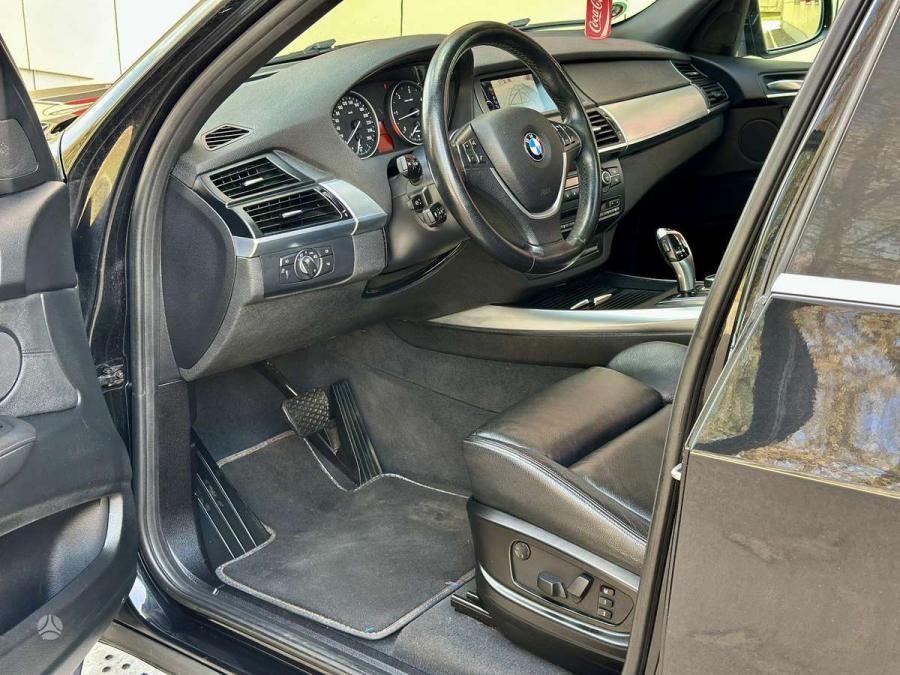 Melns BMW X5 2011 Kėdainiai, ar dzinēja tilpumu 2.99 L un nobraukumu 284 tūkst. km par 11900 €, foto 8 vietnē AUTOMOTO.COM.LV