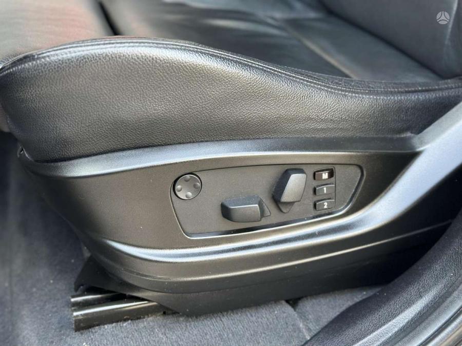 Melns BMW X5 2011 Kėdainiai, ar dzinēja tilpumu 2.99 L un nobraukumu 284 tūkst. km par 11900 €, foto 9 vietnē AUTOMOTO.COM.LV