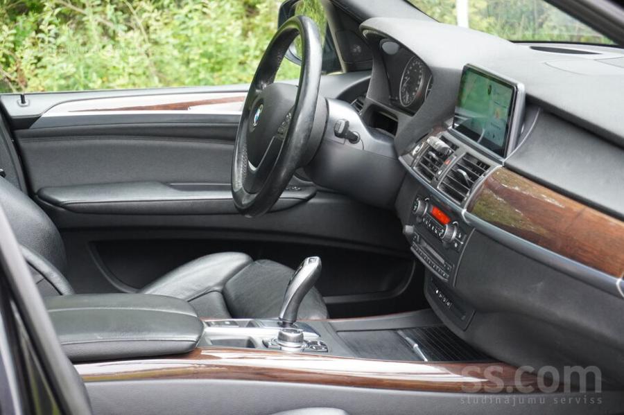 Melns BMW X5 2011 Rīga, ar dzinēja tilpumu 3.00 L un nobraukumu 247 tūkst. km par 11790 €, foto 21 vietnē AUTOMOTO.COM.LV