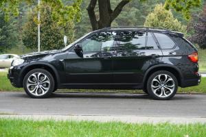 Melns BMW X5 2011 Rīga, ar dzinēja tilpumu 3.00 L un nobraukumu 247 tūkst. km par 11790 €, foto 47 vietnē AUTOMOTO.COM.LV