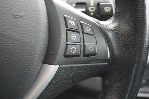 Black BMW X5 2011 in Riga, with an engine capacity of 3.00 L and mileage of 247 thousand km for 11790 €, photo 8 on AUTOMOTO.COM.LV