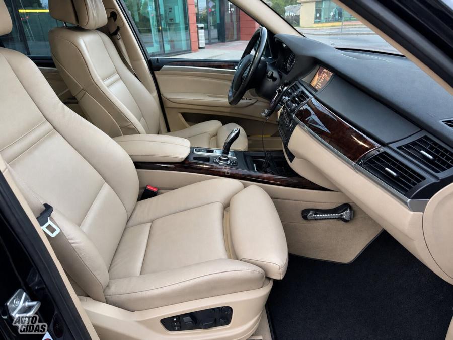 Melns BMW X5 2011 Utena, ar dzinēja tilpumu 3.00 L un nobraukumu 217 tūkst. km par 10500 €, foto 12 vietnē AUTOMOTO.COM.LV