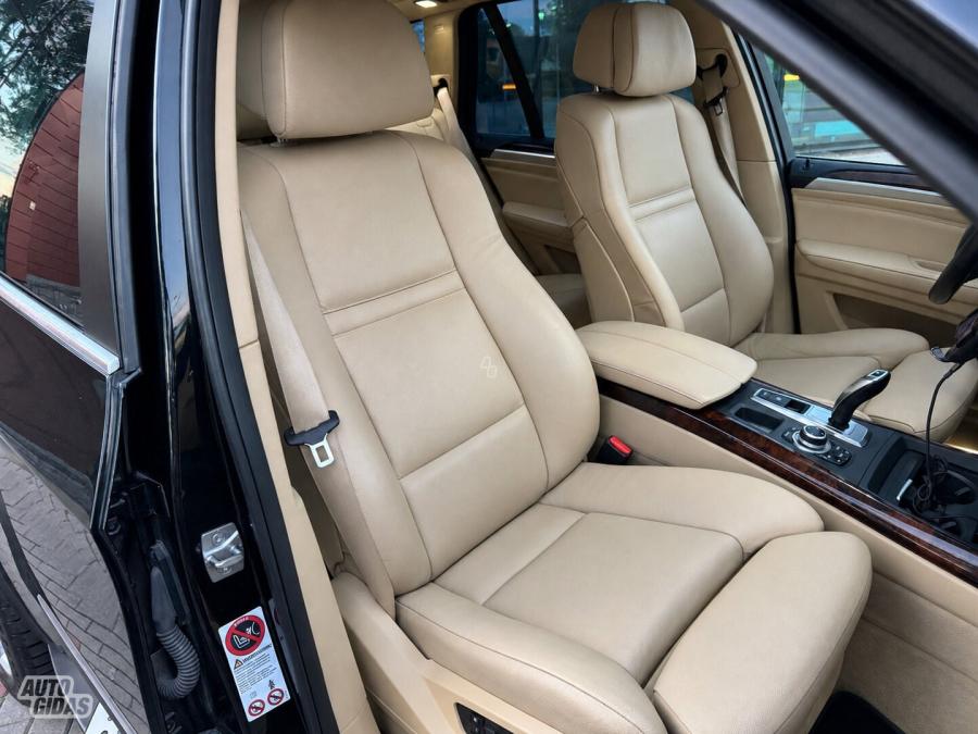 Melns BMW X5 2011 Utena, ar dzinēja tilpumu 3.00 L un nobraukumu 217 tūkst. km par 10500 €, foto 13 vietnē AUTOMOTO.COM.LV