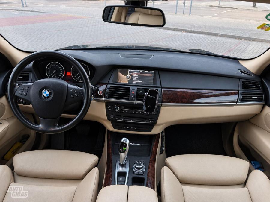 Melns BMW X5 2011 Utena, ar dzinēja tilpumu 3.00 L un nobraukumu 217 tūkst. km par 10500 €, foto 16 vietnē AUTOMOTO.COM.LV