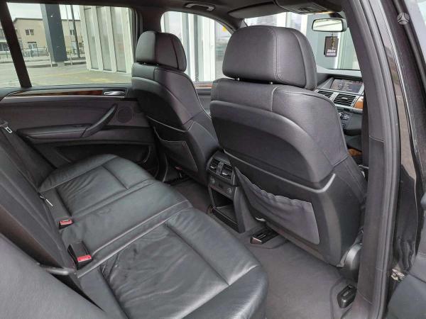 БМВ Х5 2011 в Вильнюс на AUTOMOTO.COM.LV Черный БМВ Х5 2011 в Вильнюс, объемом двигателя 2.99 л и пробегом 264 тыс. км за 8500 €, фото 11 на AUTOMOTO.COM.LV