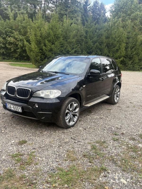 Melns BMW X5 2011 Ludza, ar dzinēja tilpumu 3.00 L un nobraukumu 435 tūkst. km par 12000 €, foto 1 vietnē AUTOMOTO.COM.LV