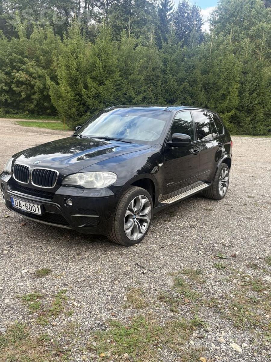 Melns BMW X5 2011 Ludza, ar dzinēja tilpumu 3.00 L un nobraukumu 435 tūkst. km par 12000 €, foto 1 vietnē AUTOMOTO.COM.LV