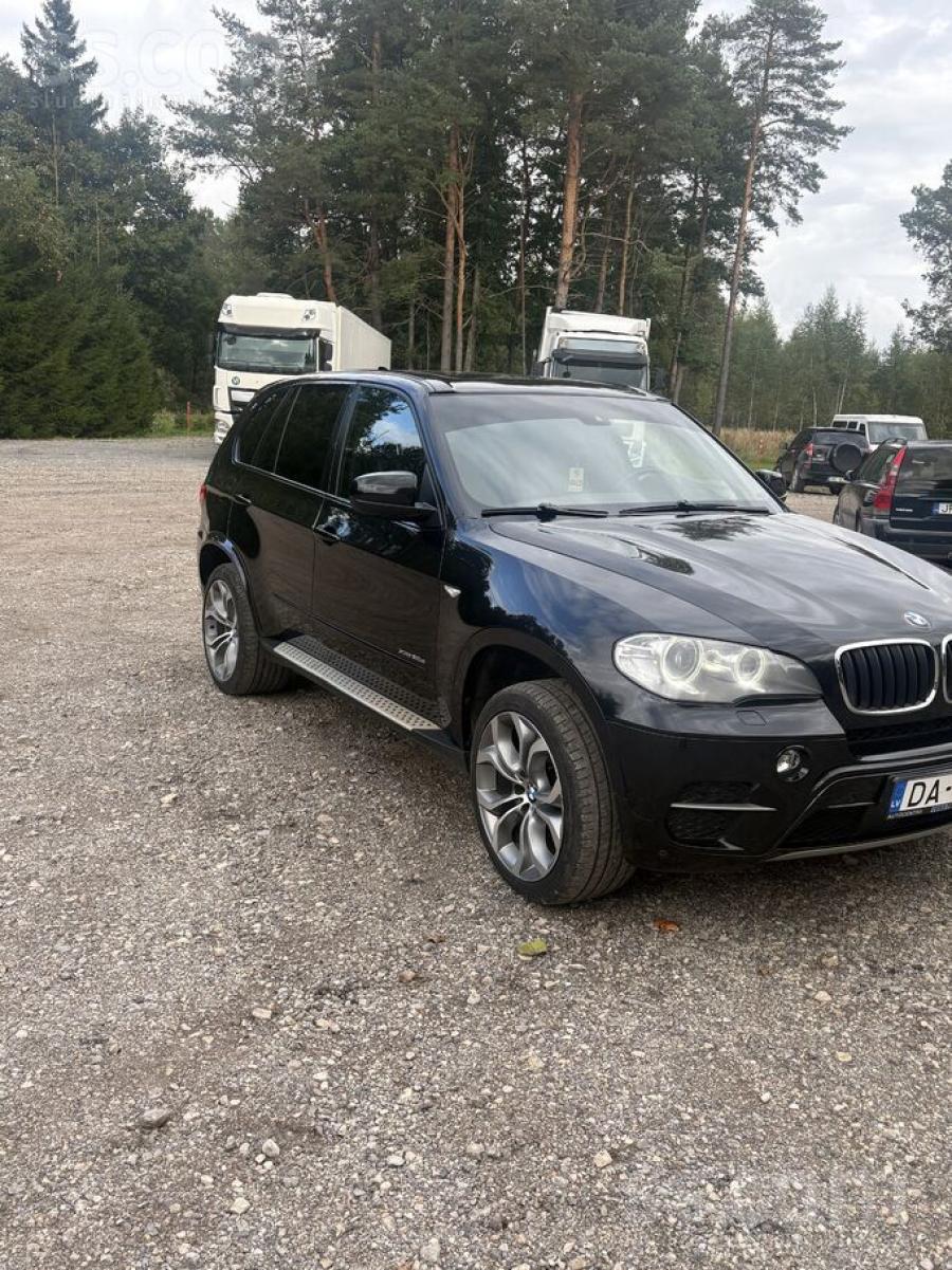 Melns BMW X5 2011 Ludza, ar dzinēja tilpumu 3.00 L un nobraukumu 435 tūkst. km par 12000 €, foto 3 vietnē AUTOMOTO.COM.LV