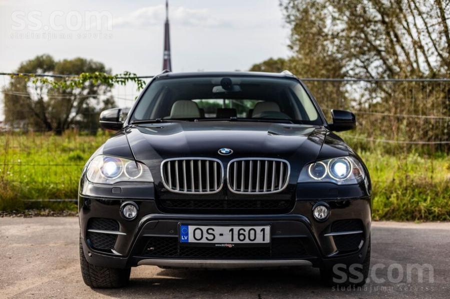 Melns BMW X5 2011 Rīga, ar dzinēja tilpumu 3.00 L un nobraukumu 300 tūkst. km par 11990 €, foto 4 vietnē AUTOMOTO.COM.LV
