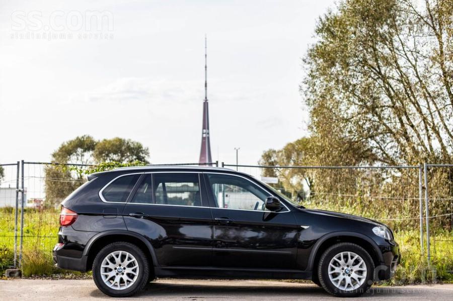 Melns BMW X5 2011 Rīga, ar dzinēja tilpumu 3.00 L un nobraukumu 300 tūkst. km par 11990 €, foto 6 vietnē AUTOMOTO.COM.LV
