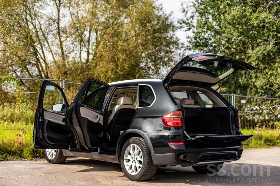 Melns BMW X5 2011 Rīga, ar dzinēja tilpumu 3.00 L un nobraukumu 300 tūkst. km par 11990 €, foto 10 vietnē AUTOMOTO.COM.LV
