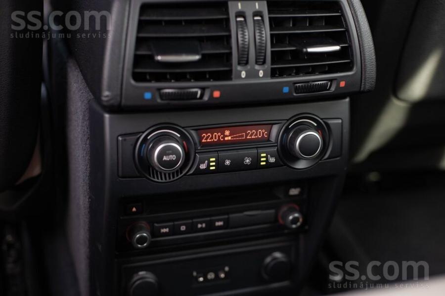 Melns BMW X5 2011 Rīga, ar dzinēja tilpumu 3.00 L un nobraukumu 300 tūkst. km par 11990 €, foto 12 vietnē AUTOMOTO.COM.LV