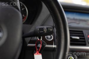 Melns BMW X5 2011 Rīga, ar dzinēja tilpumu 3.00 L un nobraukumu 300 tūkst. km par 11990 €, foto 21 vietnē AUTOMOTO.COM.LV