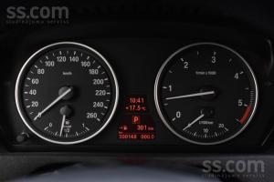Melns BMW X5 2011 Rīga, ar dzinēja tilpumu 3.00 L un nobraukumu 300 tūkst. km par 11990 €, foto 24 vietnē AUTOMOTO.COM.LV