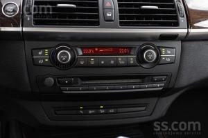 Melns BMW X5 2011 Rīga, ar dzinēja tilpumu 3.00 L un nobraukumu 300 tūkst. km par 11990 €, foto 28 vietnē AUTOMOTO.COM.LV