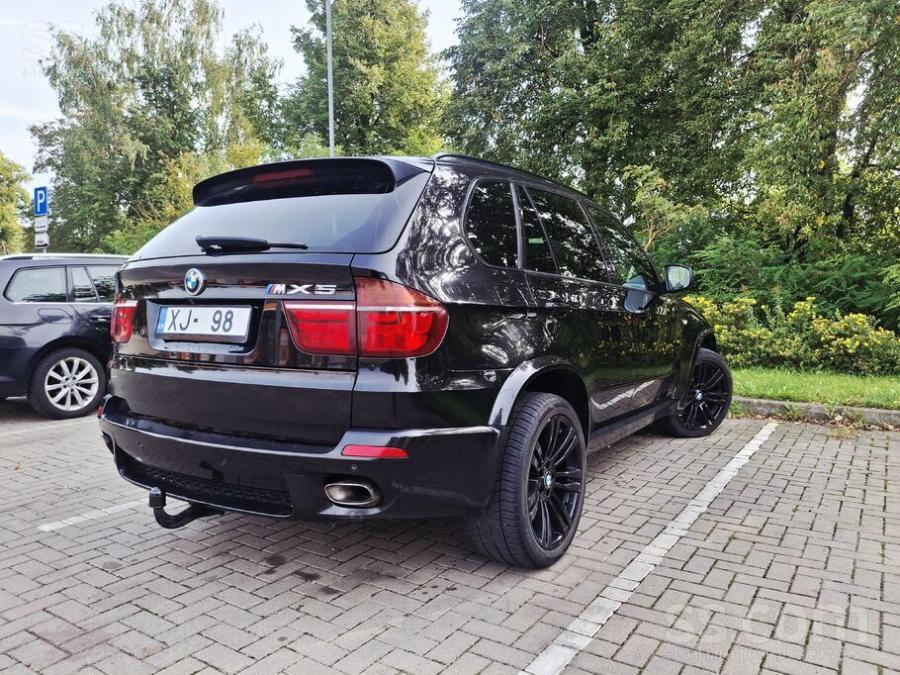 Melns BMW X5 2011 Jelgava, ar dzinēja tilpumu 3.00 L un nobraukumu 367 tūkst. km par 10500 €, foto 5 vietnē AUTOMOTO.COM.LV