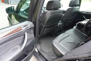 Black BMW X5 2011 in Riga, with an engine capacity of 3.00 L and mileage of 247 thousand km for 11490 €, photo 20 on AUTOMOTO.COM.LV