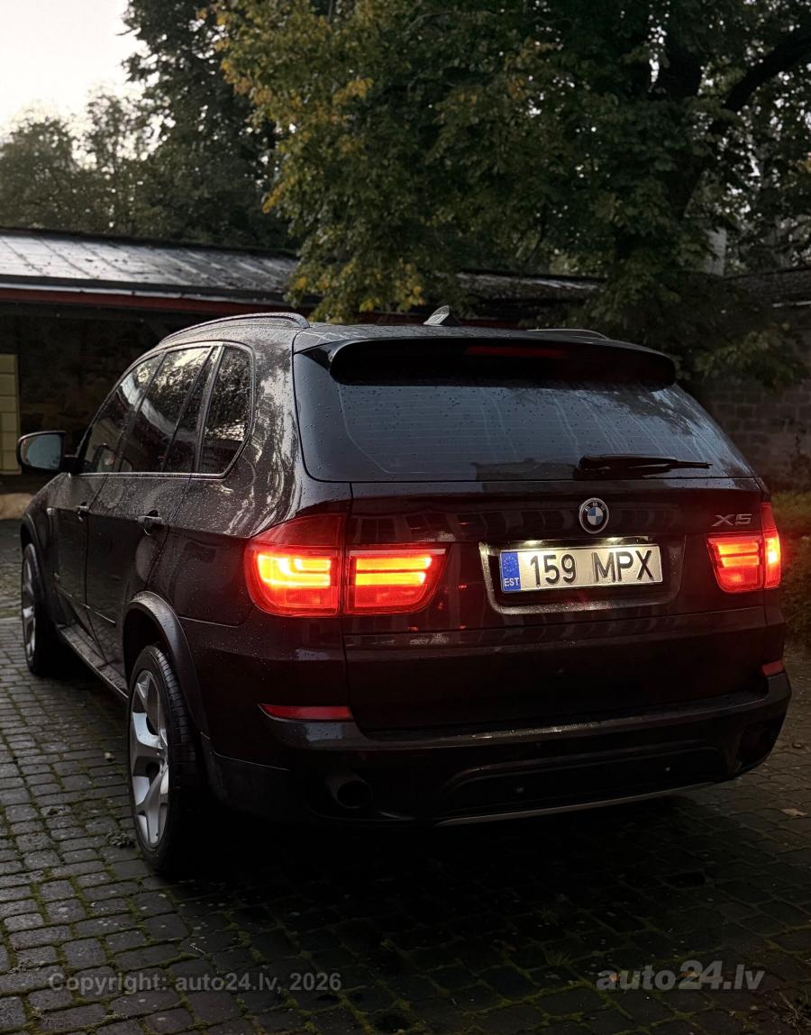 Black BMW X5 2011 in Tallinn, with an engine capacity of 3.00 L and mileage of 395 thousand km for 11000 €, photo 6 on AUTOMOTO.COM.LV