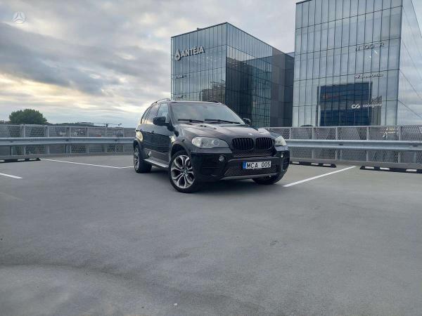 Black BMW X5 2011 in Vilnius, with an engine capacity of 3.00 L and mileage of 265 thousand km for 10999 €, photo 5 on AUTOMOTO.COM.LV