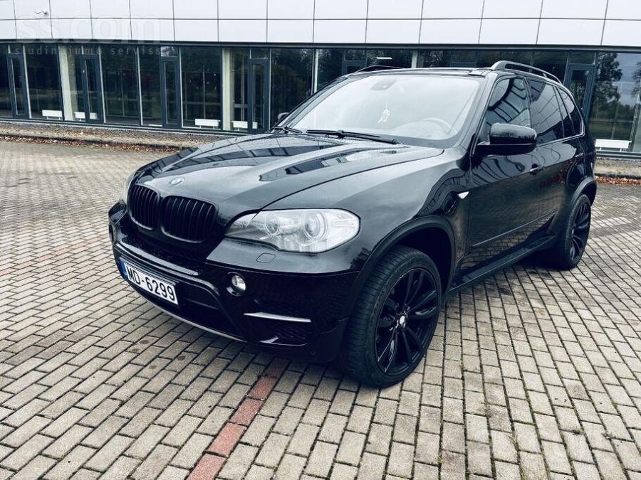 Melns BMW X5 2011 Tukums, ar dzinēja tilpumu 3.00 L un nobraukumu 309 tūkst. km par 13500 €, foto 4 vietnē AUTOMOTO.COM.LV