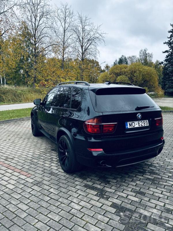 Melns BMW X5 2011 Tukums, ar dzinēja tilpumu 3.00 L un nobraukumu 309 tūkst. km par 13500 €, foto 5 vietnē AUTOMOTO.COM.LV