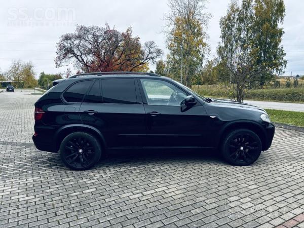Melns BMW X5 2011 Tukums, ar dzinēja tilpumu 3.00 L un nobraukumu 309 tūkst. km par 13500 €, foto 8 vietnē AUTOMOTO.COM.LV