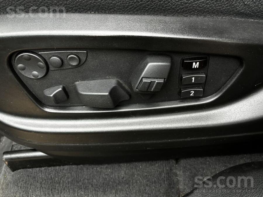 Melns BMW X5 2011 Tukums, ar dzinēja tilpumu 3.00 L un nobraukumu 309 tūkst. km par 13500 €, foto 11 vietnē AUTOMOTO.COM.LV