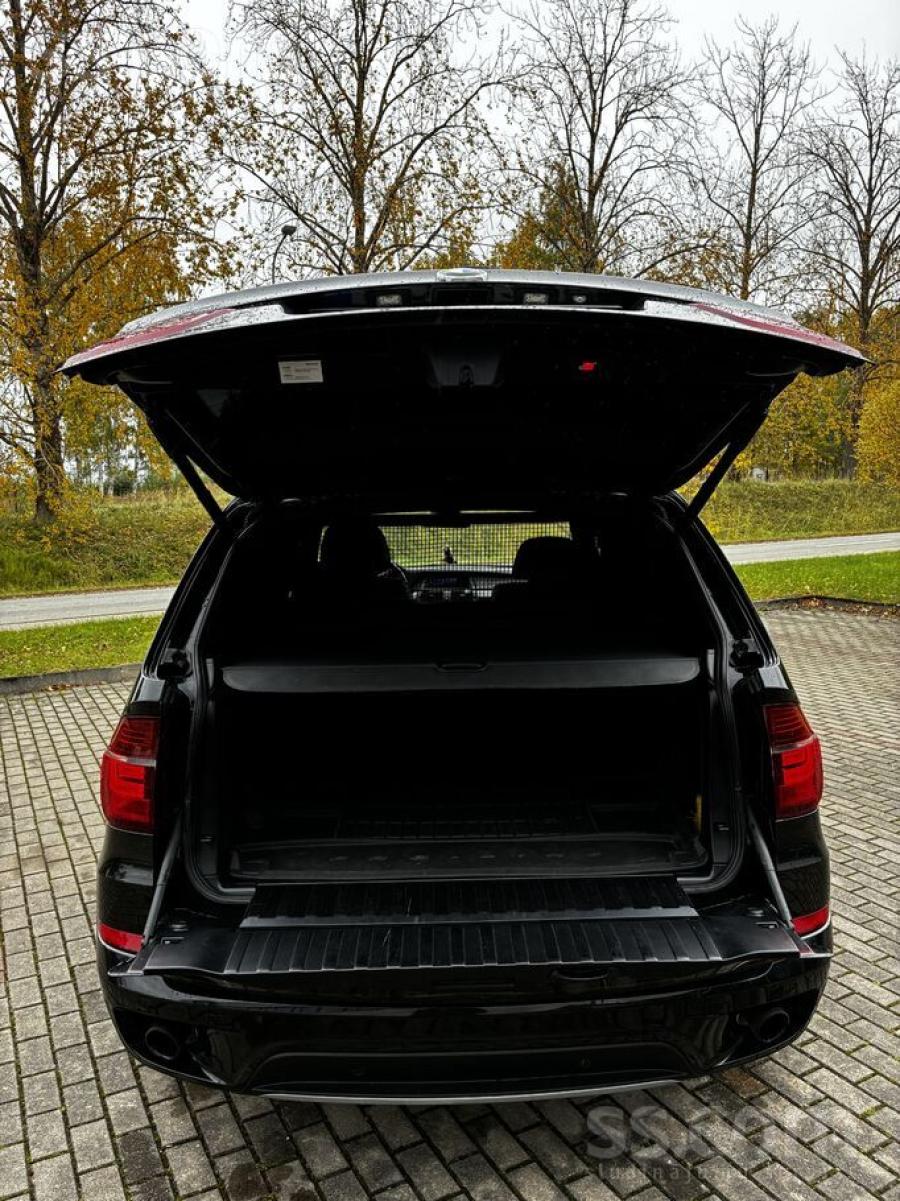 Melns BMW X5 2011 Tukums, ar dzinēja tilpumu 3.00 L un nobraukumu 309 tūkst. km par 13500 €, foto 13 vietnē AUTOMOTO.COM.LV