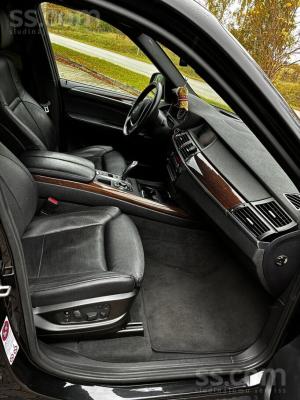Melns BMW X5 2011 Tukums, ar dzinēja tilpumu 3.00 L un nobraukumu 309 tūkst. km par 13500 €, foto 17 vietnē AUTOMOTO.COM.LV