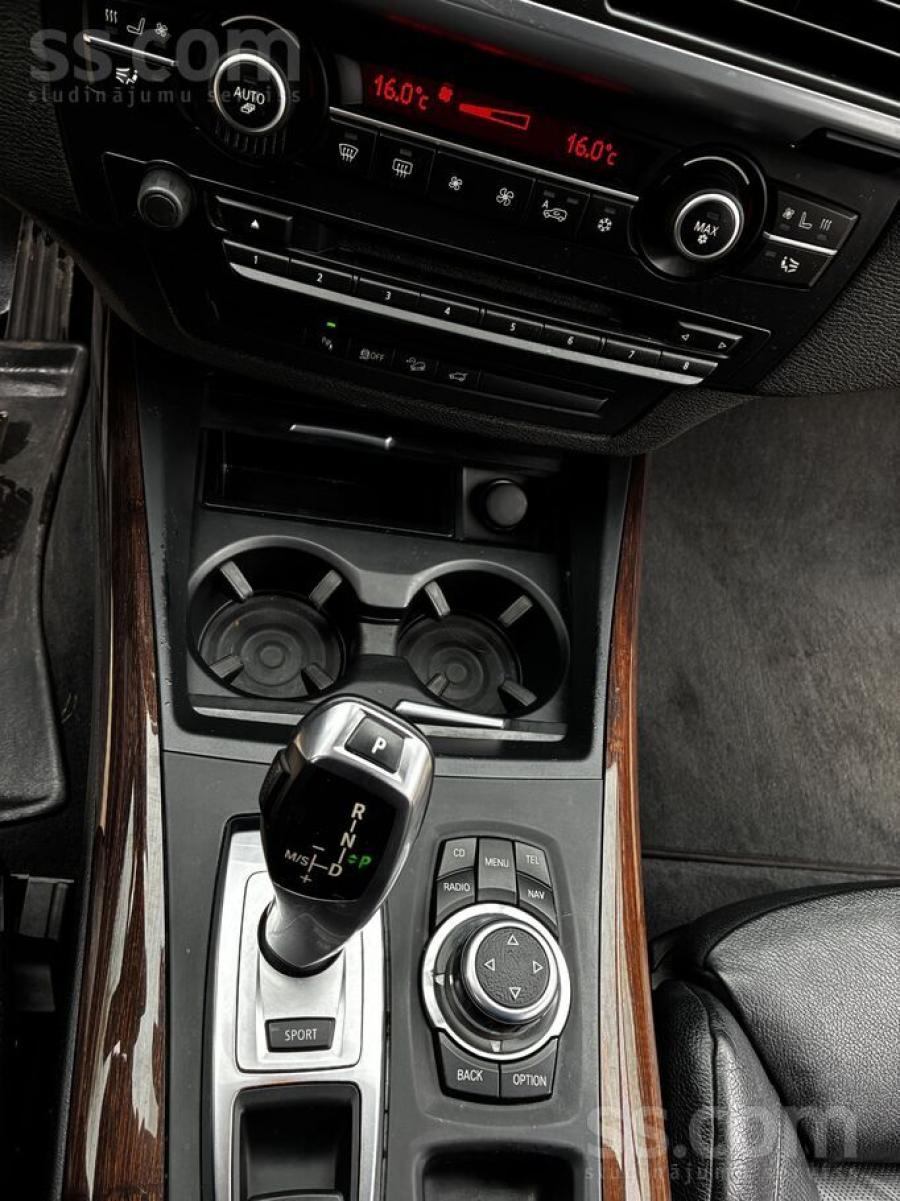 Melns BMW X5 2011 Tukums, ar dzinēja tilpumu 3.00 L un nobraukumu 309 tūkst. km par 13500 €, foto 22 vietnē AUTOMOTO.COM.LV