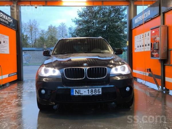 Melns BMW X5 2011 Rīga, ar dzinēja tilpumu 3.00 L un nobraukumu 309 tūkst. km par 14500 €, foto 1 vietnē AUTOMOTO.COM.LV