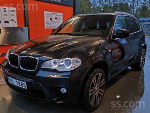 Melns BMW X5 2011 Rīga, ar dzinēja tilpumu 3.00 L un nobraukumu 309 tūkst. km par 14500 €, foto 4 vietnē AUTOMOTO.COM.LV