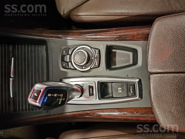 Melns BMW X5 2011 Rīga, ar dzinēja tilpumu 3.00 L un nobraukumu 309 tūkst. km par 14500 €, foto 10 vietnē AUTOMOTO.COM.LV