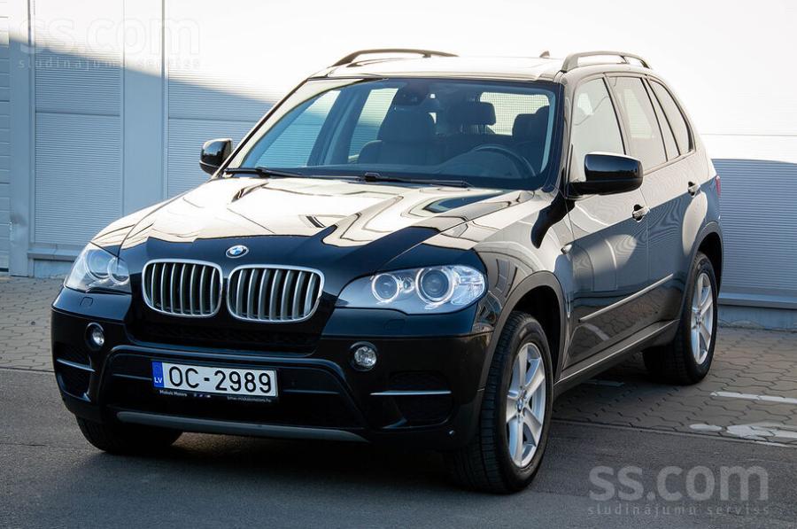 Black BMW X5 2012 in Riga, with an engine capacity of 4.00 L and mileage of 279 thousand km for 24400 €, photo 14 on AUTOMOTO.COM.LV