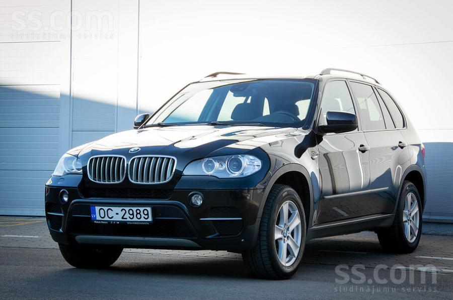 Black BMW X5 2012 in Riga, with an engine capacity of 4.00 L and mileage of 279 thousand km for 24400 €, photo 15 on AUTOMOTO.COM.LV
