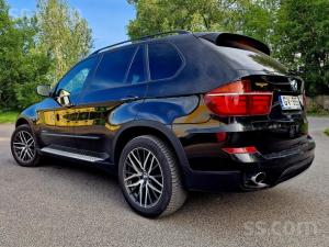 Melns BMW X5 2012 Rīga, ar dzinēja tilpumu 3.00 L un nobraukumu 220 tūkst. km par 10500 €, foto 2 vietnē AUTOMOTO.COM.LV