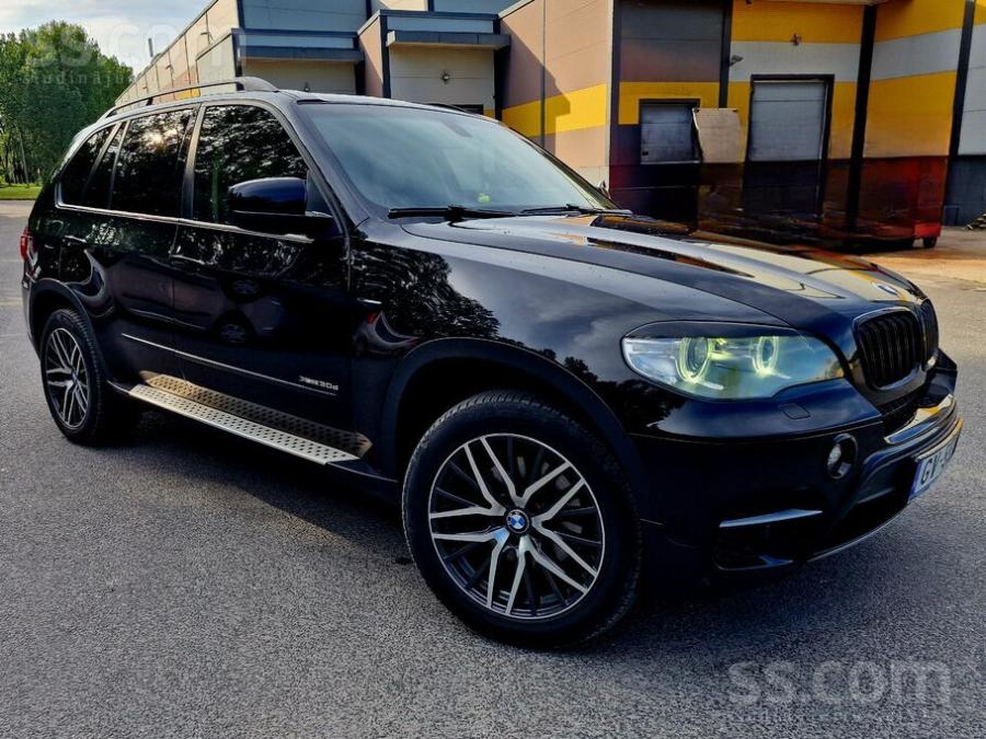 Melns BMW X5 2012 Rīga, ar dzinēja tilpumu 3.00 L un nobraukumu 220 tūkst. km par 10500 €, foto 3 vietnē AUTOMOTO.COM.LV