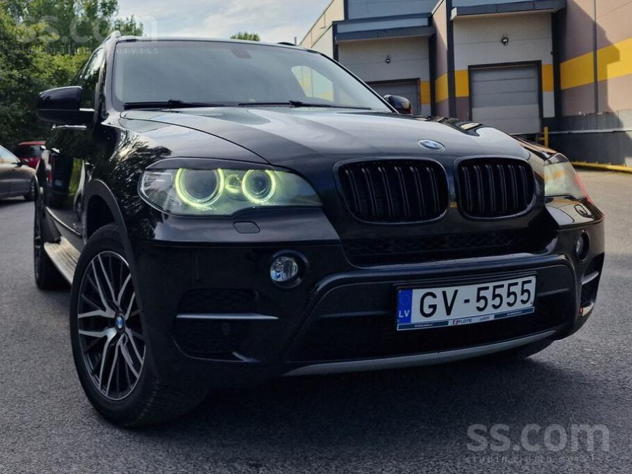 Melns BMW X5 2012 Rīga, ar dzinēja tilpumu 3.00 L un nobraukumu 220 tūkst. km par 10500 €, foto 4 vietnē AUTOMOTO.COM.LV