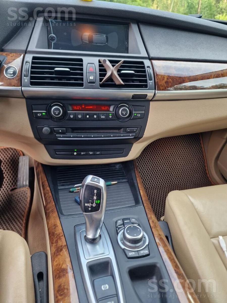 Melns BMW X5 2012 Rīga, ar dzinēja tilpumu 3.00 L un nobraukumu 220 tūkst. km par 10500 €, foto 14 vietnē AUTOMOTO.COM.LV