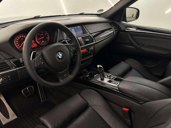 Melns BMW X5 2012 Marijampole, ar dzinēja tilpumu 2.99 L un nobraukumu 300 tūkst. km par 13450 €, foto 2 vietnē AUTOMOTO.COM.LV