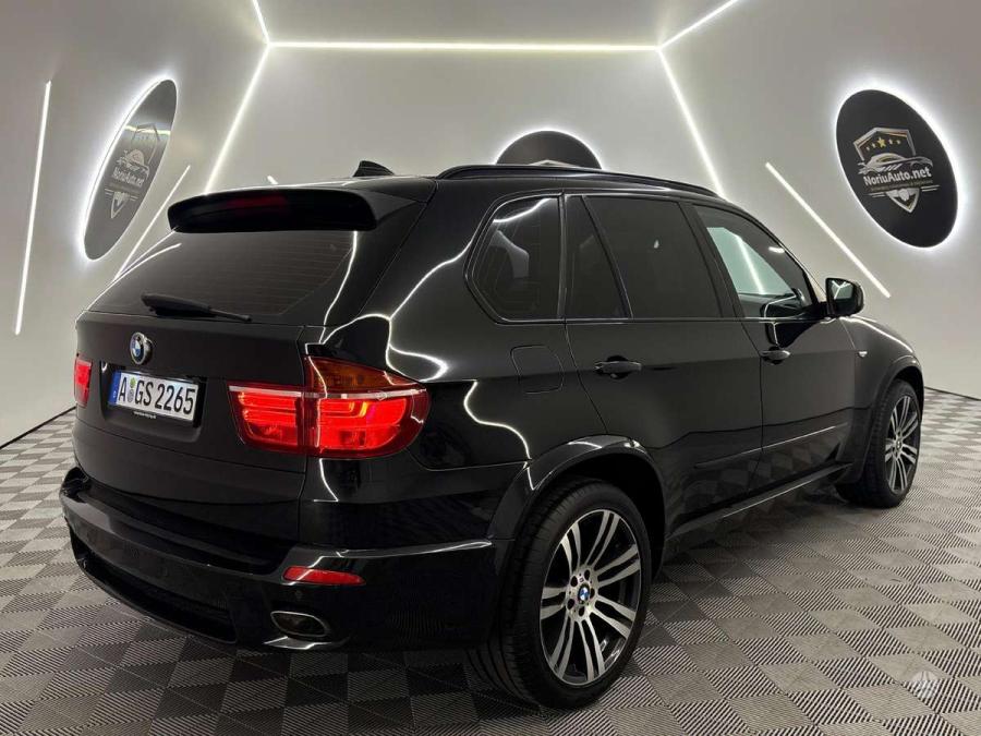 Melns BMW X5 2012 Marijampole, ar dzinēja tilpumu 2.99 L un nobraukumu 300 tūkst. km par 13450 €, foto 25 vietnē AUTOMOTO.COM.LV
