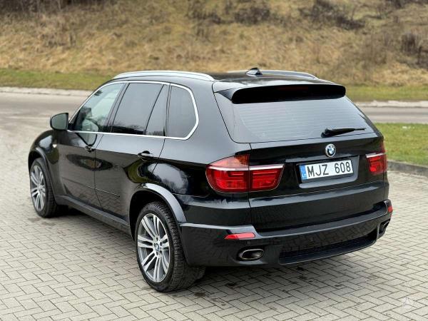 Melns BMW X5 2012 Viļņa, ar dzinēja tilpumu 2.99 L un nobraukumu 290 tūkst. km par 9500 €, foto 5 vietnē AUTOMOTO.COM.LV