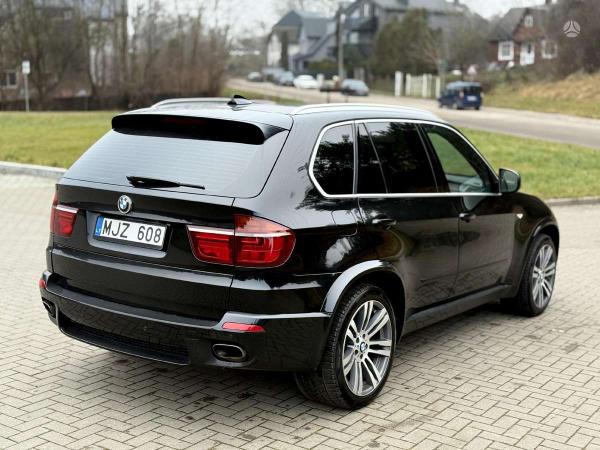Melns BMW X5 2012 Viļņa, ar dzinēja tilpumu 2.99 L un nobraukumu 290 tūkst. km par 9500 €, foto 7 vietnē AUTOMOTO.COM.LV