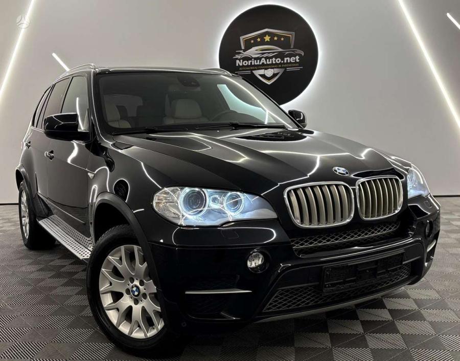 Black BMW X5 2012 in Marijampole, with an engine capacity of 2.99 L and mileage of 298 thousand km for 11750 €, photo 1 on AUTOMOTO.COM.LV