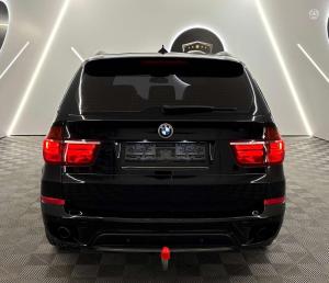 Black BMW X5 2012 in Marijampole, with an engine capacity of 2.99 L and mileage of 298 thousand km for 11750 €, photo 26 on AUTOMOTO.COM.LV
