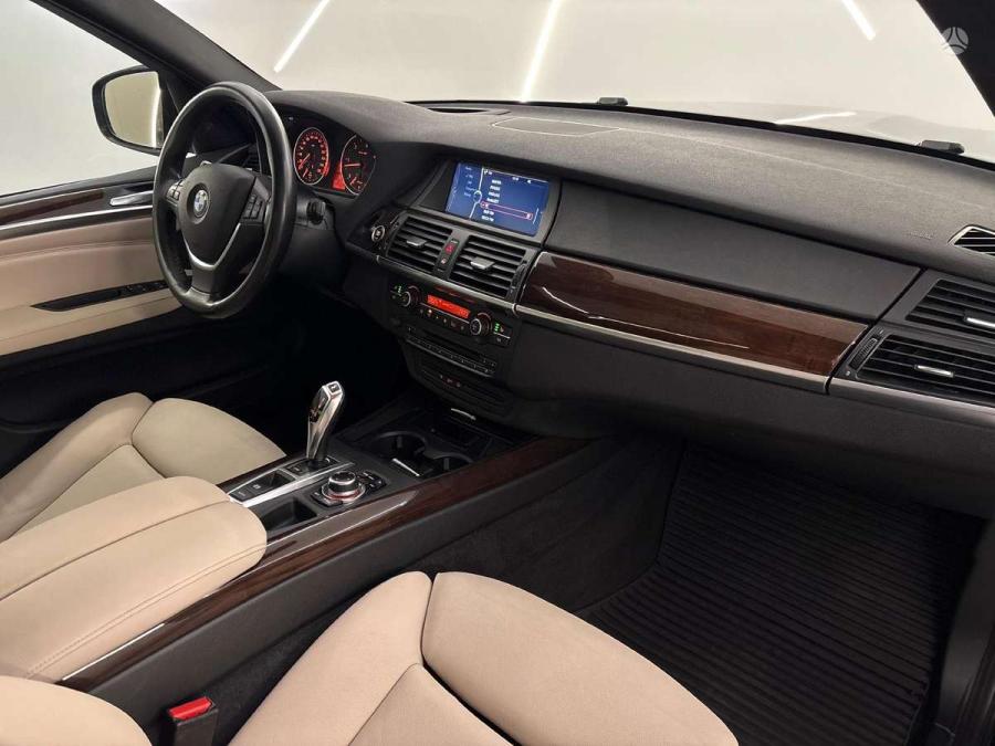 Melns BMW X5 2012 Marijampole, ar dzinēja tilpumu 2.99 L un nobraukumu 298 tūkst. km par 11750 €, foto 7 vietnē AUTOMOTO.COM.LV