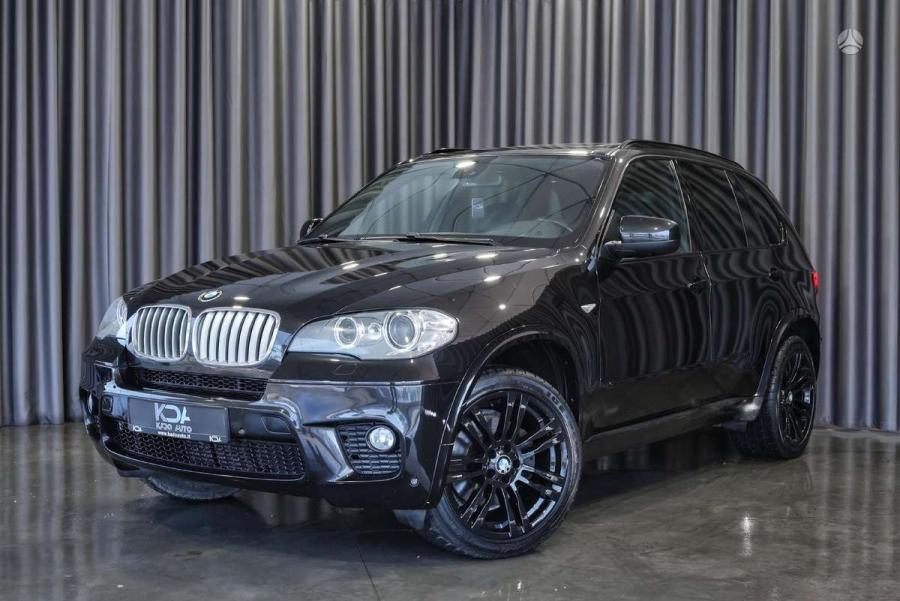 Black BMW X5 2012 in Marijampole, with an engine capacity of 2.99 L and mileage of 216 thousand km for 13950 €, photo 5 on AUTOMOTO.COM.LV