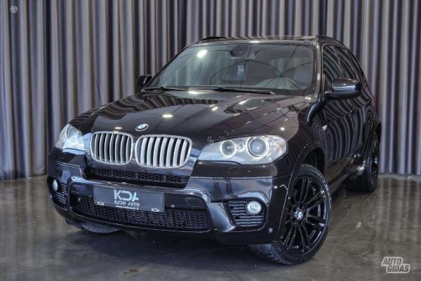Black BMW X5 2012 in Marijampole, with an engine capacity of 3.00 L and mileage of 216 thousand km for 13950 €, photo 4 on AUTOMOTO.COM.LV