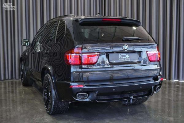 Black BMW X5 2012 in Marijampole, with an engine capacity of 3.00 L and mileage of 216 thousand km for 13950 €, photo 9 on AUTOMOTO.COM.LV